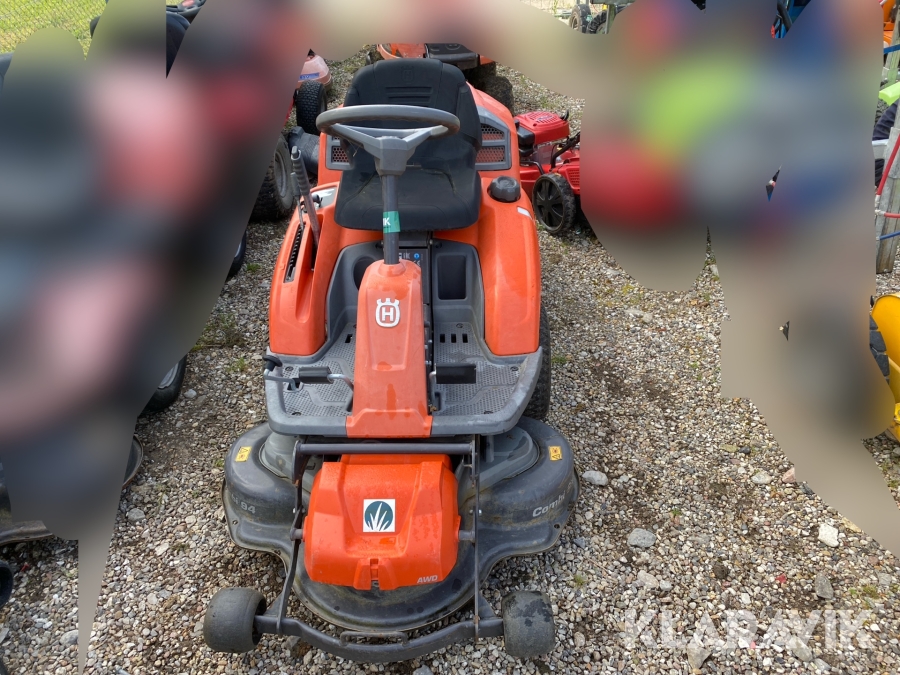 Havetraktor Husqvarna R216 AWD, Holbæk, Klaravik auktioner