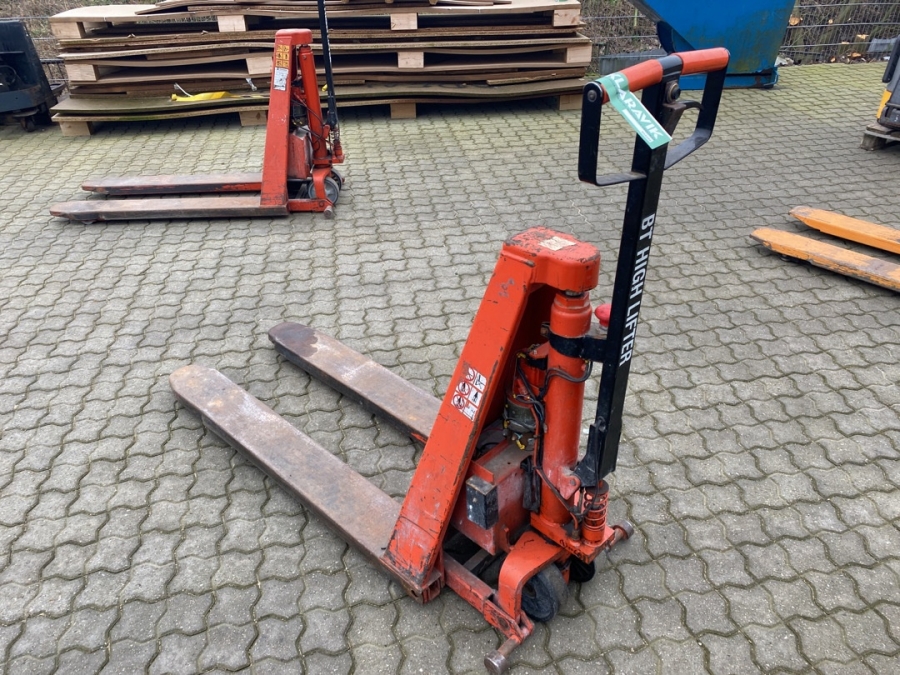 Klaravik Auktioner | Højdeløfter