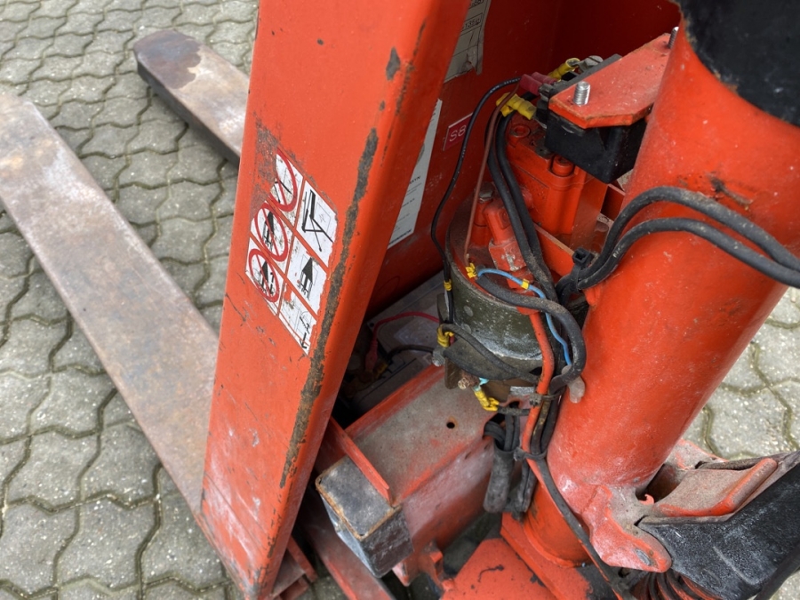 Klaravik Auktioner | Højdeløfter