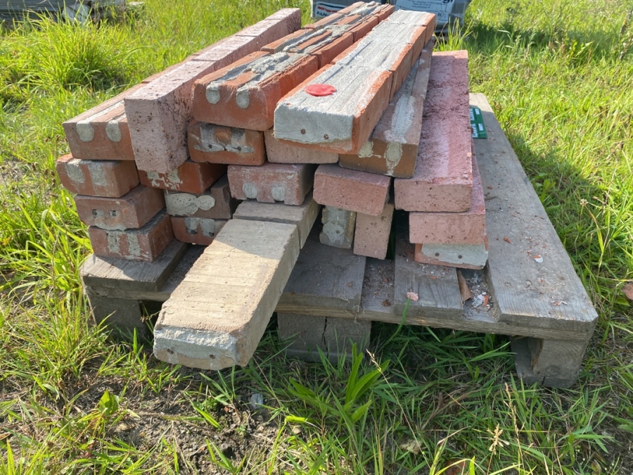 Klaravik Auktioner | Murstensoverlæggere