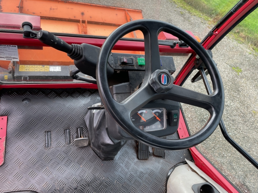 Redskabsbærer Shibaura CM284, Randers, Klaravik auktioner