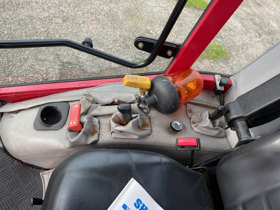 Redskabsbærer Shibaura CM284, Randers, Klaravik auktioner