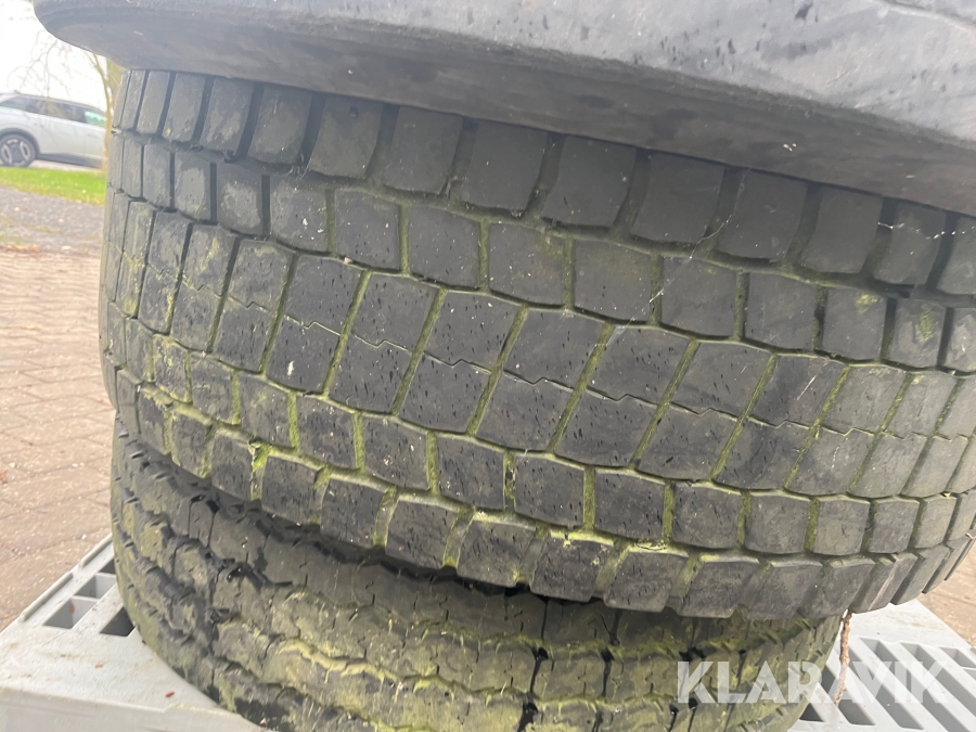 Lastbil Bridgestone M729, Næstved, Klaravik auktioner