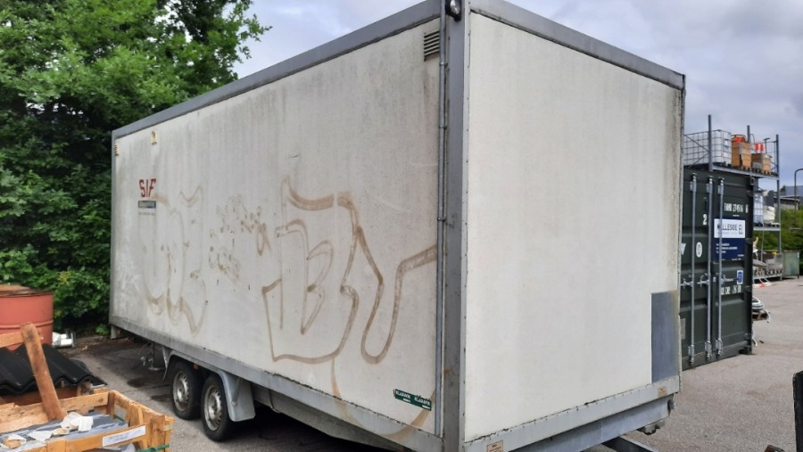 Klaravik Auktioner | Kontor, Wc og bad vogn