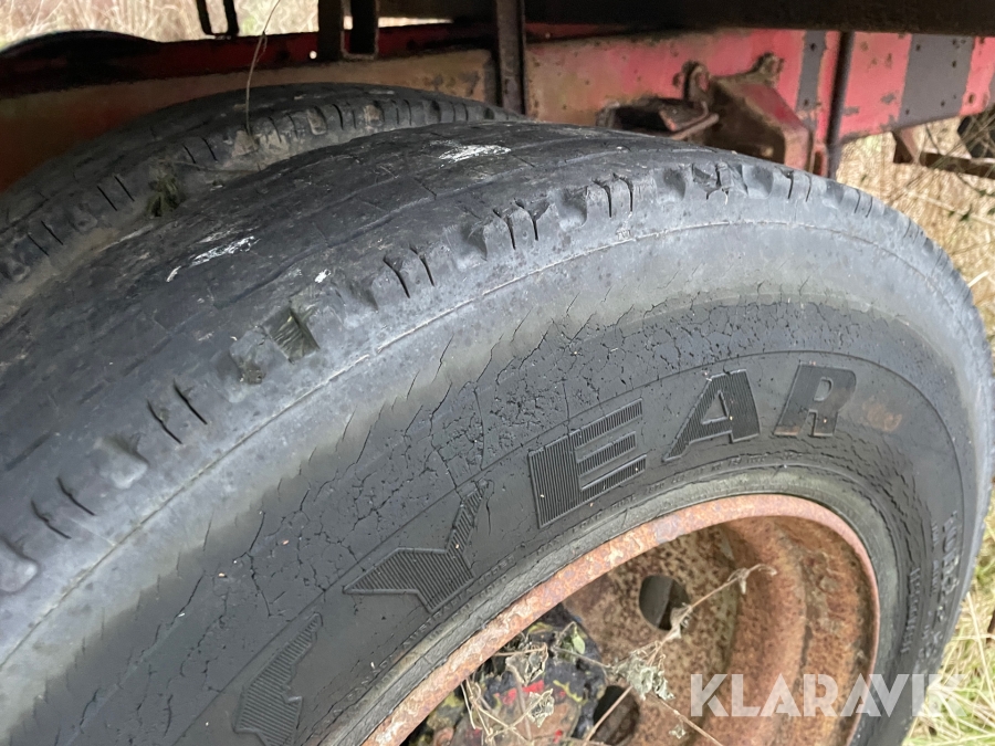 Traktorvogn med kran Højbjerg, Nyborg, Klaravik auktioner