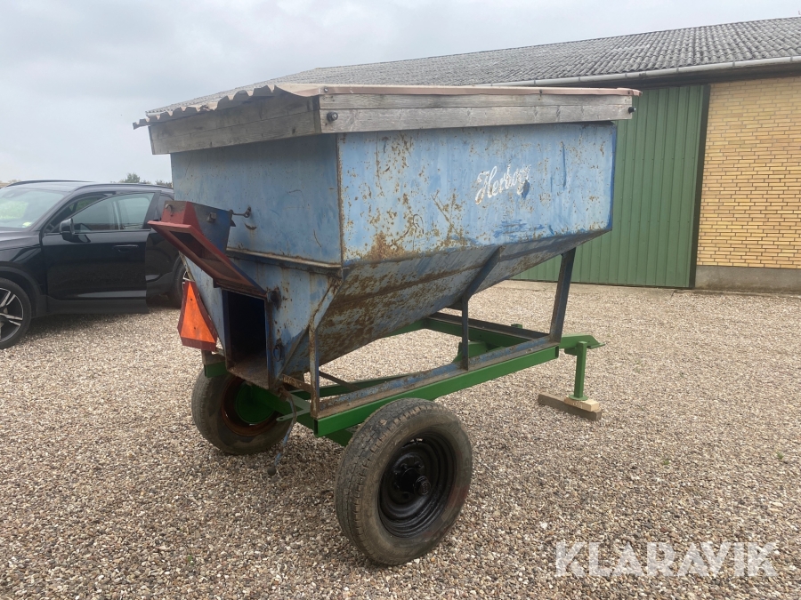 Kornvogn Herborg Med låg, Kalundborg, Klaravik auktioner