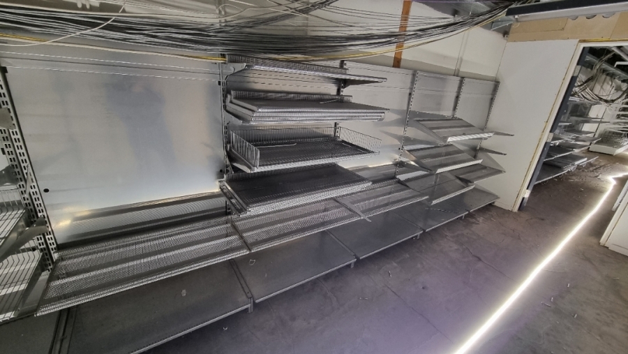 Klaravik Auktioner | Butiks inventar