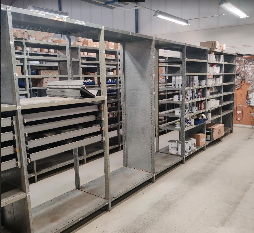 Klaravik Auktioner | lagerreoler