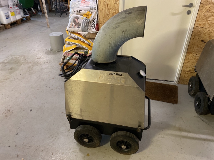 Klaravik Auktioner | Hot Box til højtryksrenser