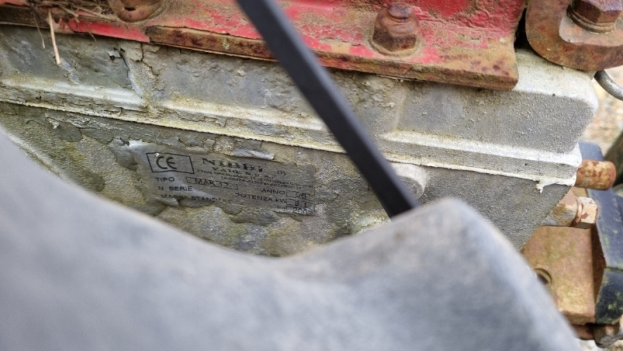 Klaravik Auktioner | Redskabsbærer