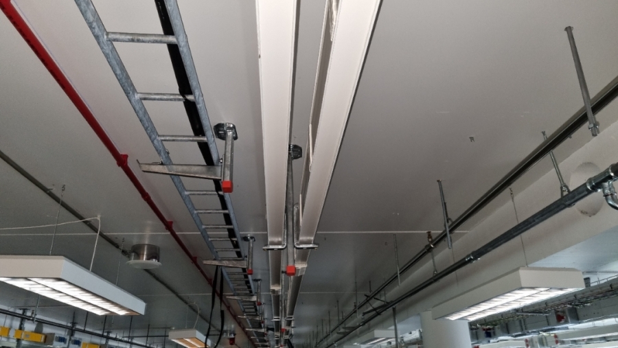 Skinne system med bokse