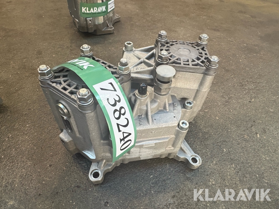 Dobbelt PTO Kraftudtag Interpump Hydraulics P90ZFP15811, Sla