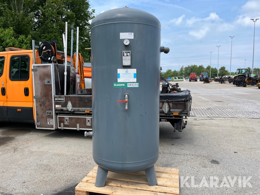 Tank IPL 1000 liter, Frederikshavn, Klaravik auktioner