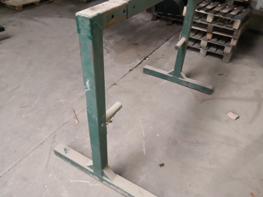 Klaravik Auktioner | Rullestativ