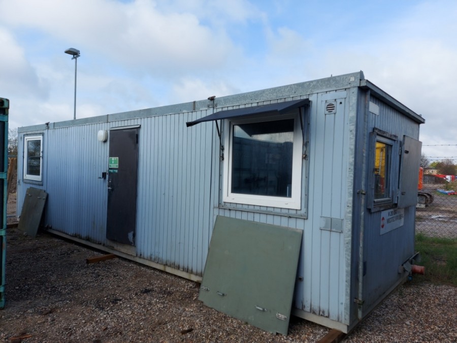 Kontormodul med toilet og køkkenø