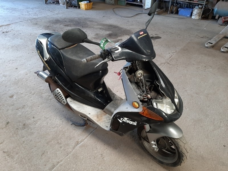 Klaravik Auktioner | 45 knallert