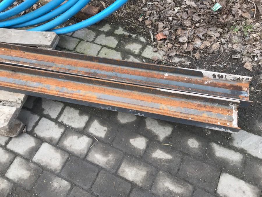 Klaravik Auktioner | U jern