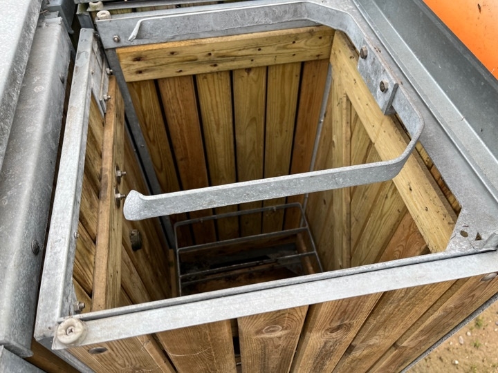 Affaldsstativer / Skjulere