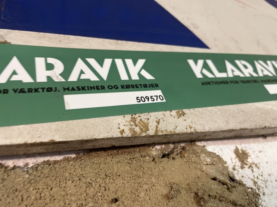 Klaravik Auktioner | Reklame Skilt