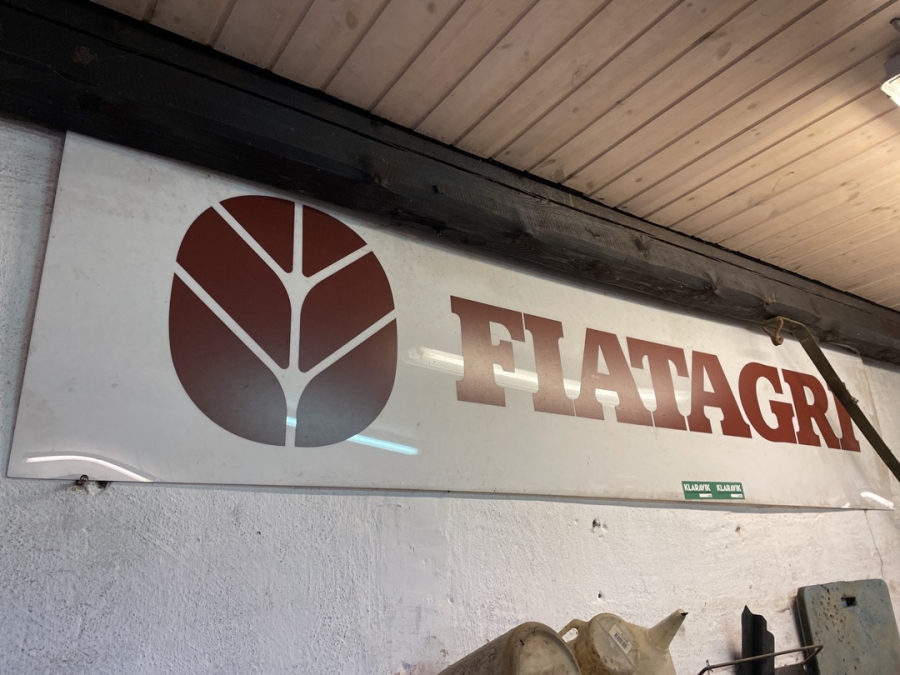 Klaravik Auktioner | Reklame Skilt