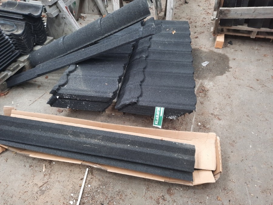 Klaravik Auktioner | Tagplader sort, passer lægter med B7