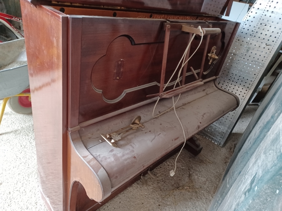 Klaravik Auktioner | Klaver