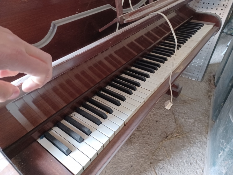 Klaravik Auktioner | Klaver