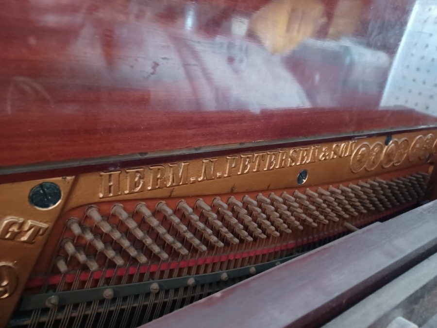 Klaravik Auktioner | Klaver