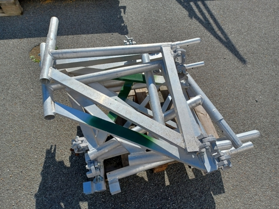 Klaravik Auktioner | Stillads