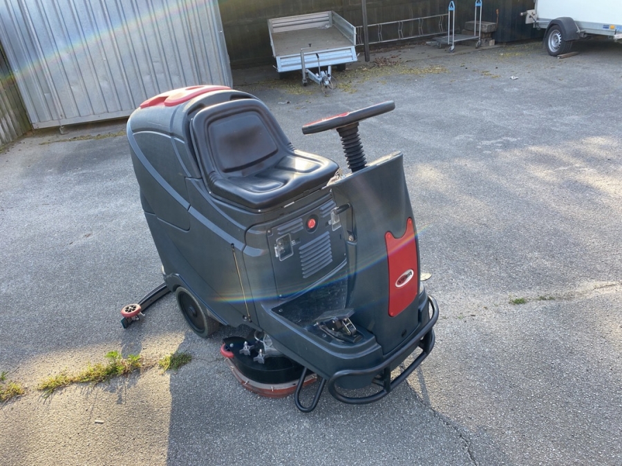 Gulvvaskemaskine Viper/Nilfisk AS 710, Køge, Klaravik aukti