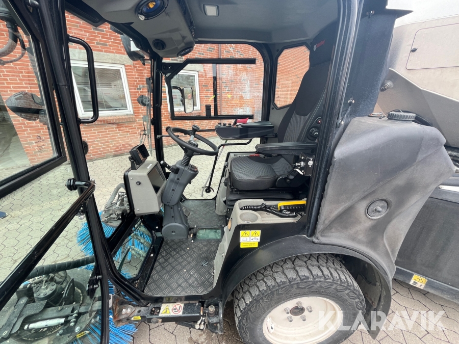 Feje/sugemaskine Multihog CV350, Tårnby, Klaravik auktioner