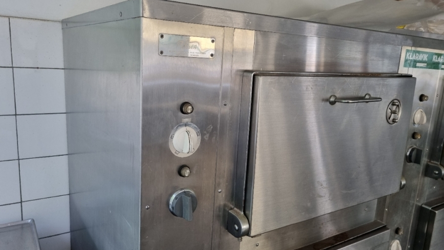 Klaravik Auktioner | Industri køkken udstyr