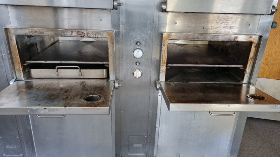 Klaravik Auktioner | Industri køkken udstyr