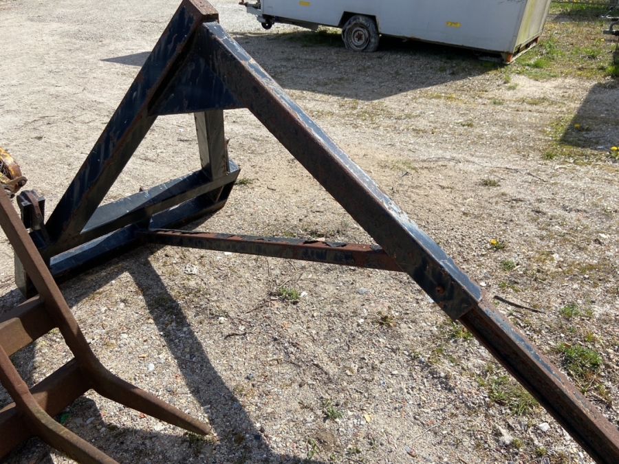 Kost, stengrev og kranarm