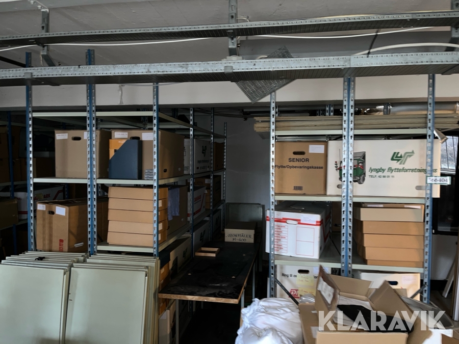 Reoler metal 16 sektioner, København, Klaravik auktioner