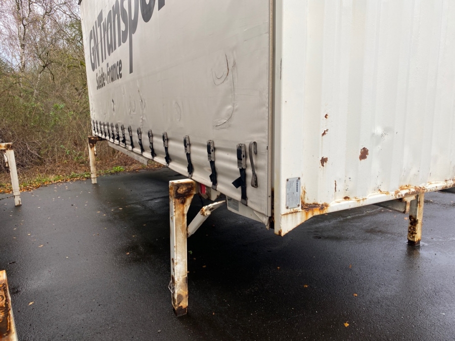 Pressenings container lastbil