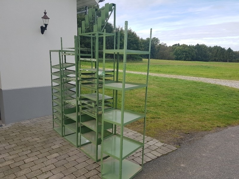 Klaravik Auktioner | Metal reol