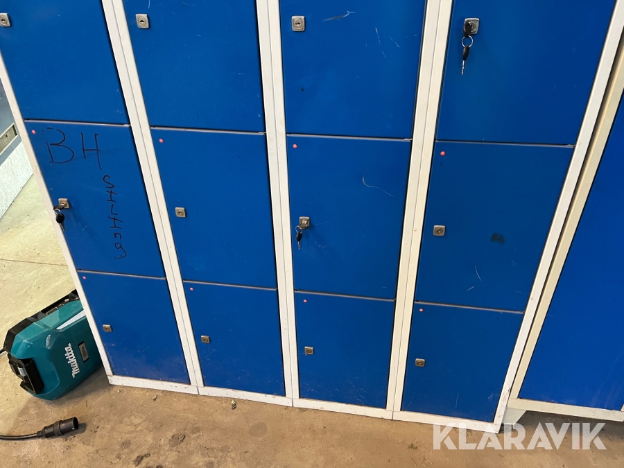 Omklædning / opbevarings skabe Blika eller lignende, Greve,