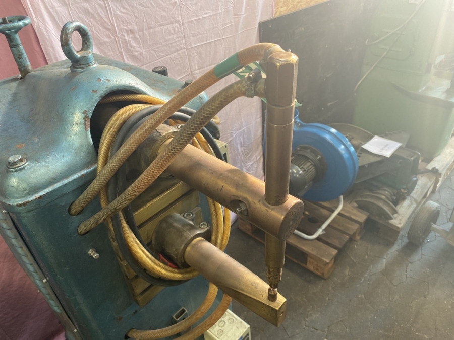 Klaravik Auktioner | Punktsvejser