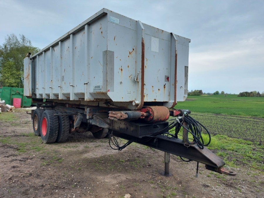 Containervogn med tre containere