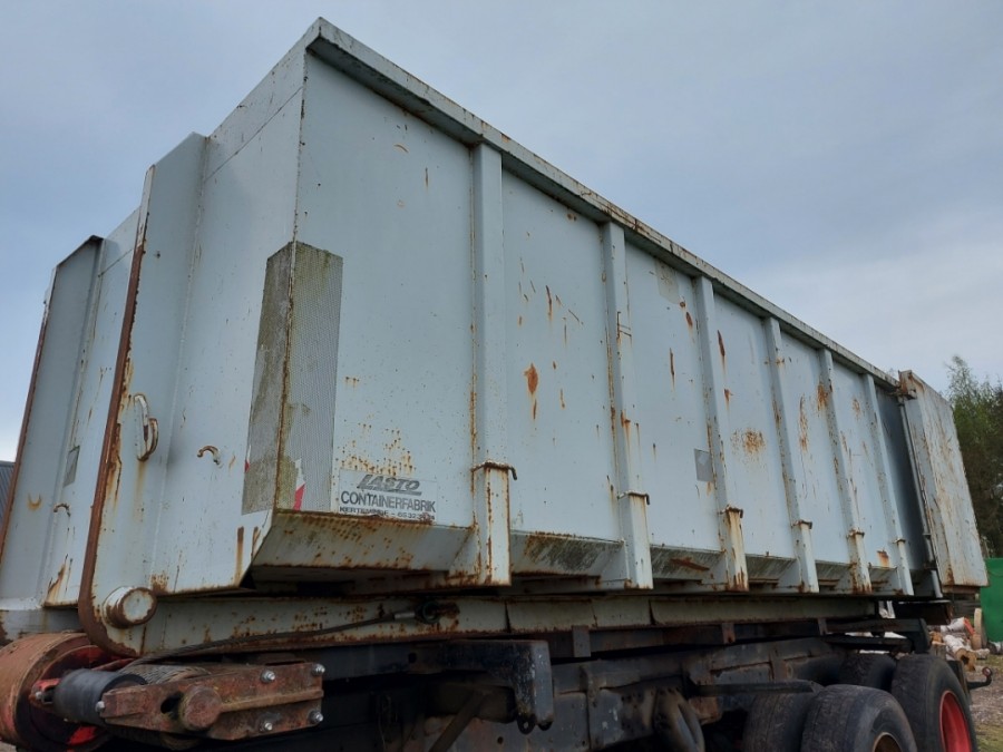 Containervogn med tre containere