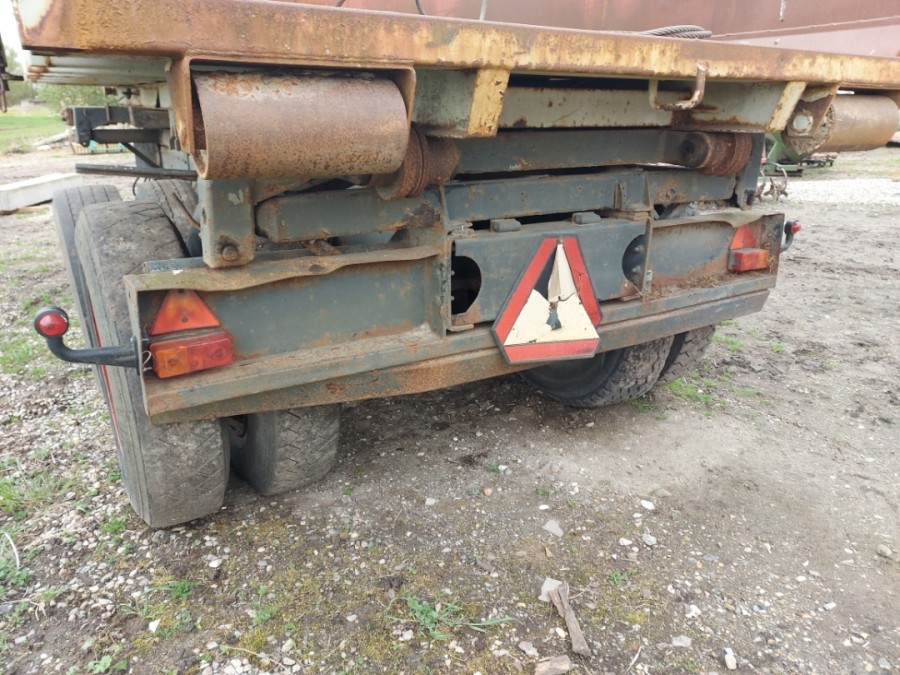 Containervogn med tre containere