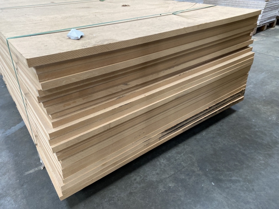 Klaravik Auktioner | MDF plader