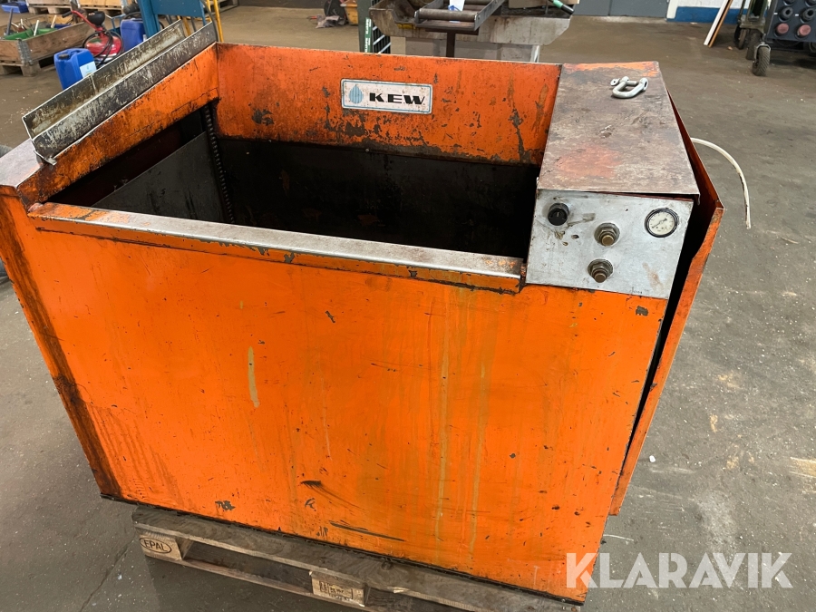 Dele vasker/renser Kew, Nyborg, Klaravik auktioner