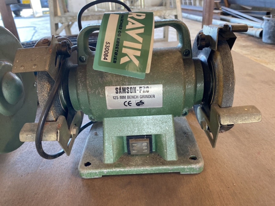 Klaravik Auktioner | Slibemaskiner