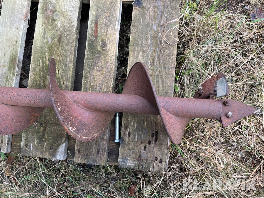 Jordbor, Halsnæs, Klaravik auktioner