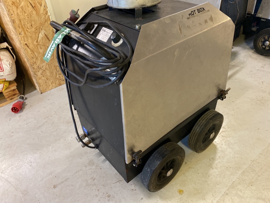 Klaravik Auktioner | Hot Box til højtryksrenser