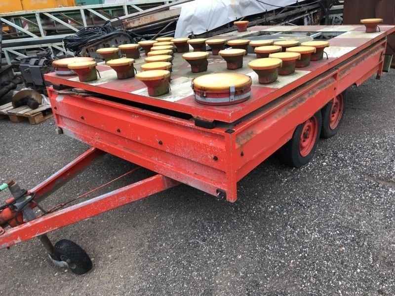 Klaravik Auktioner | Tavlevogn/ Skiltevogn