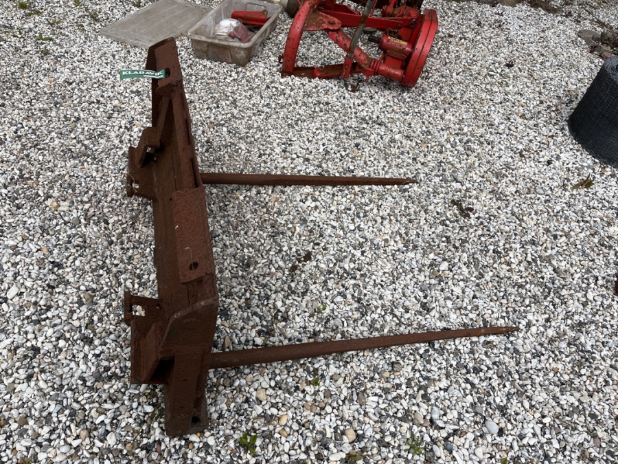 Klaravik Auktioner | Halmspyd