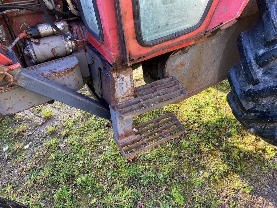 Traktor med frontlæsser